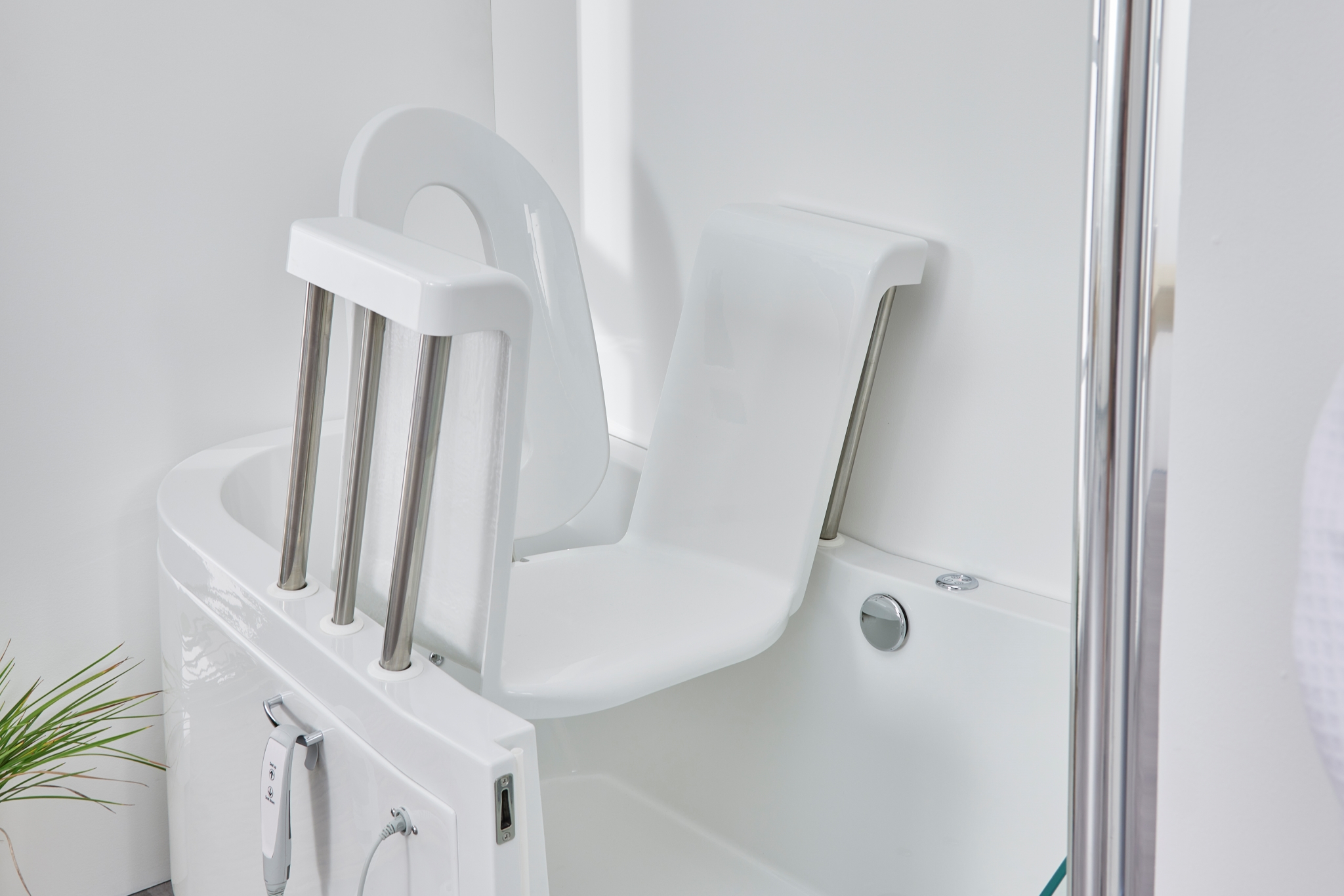 The Easy Riser | Full-Length Baths | Access Walk-In Baths